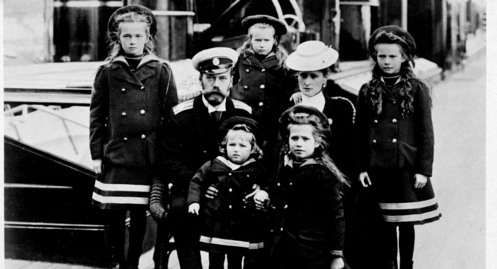 Los Románov: a 100 años del asesinato de los zares rusos