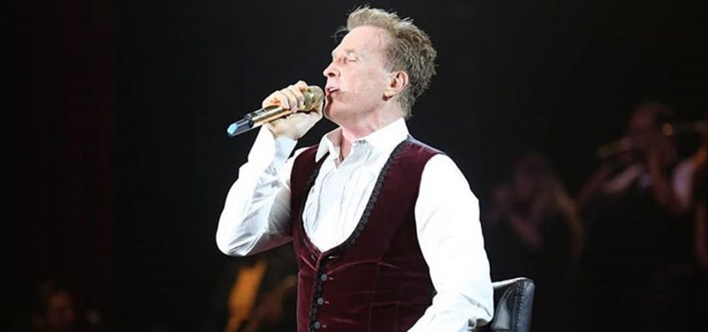 Emmanuel: el cantante que no pasa de moda - Revista Caras