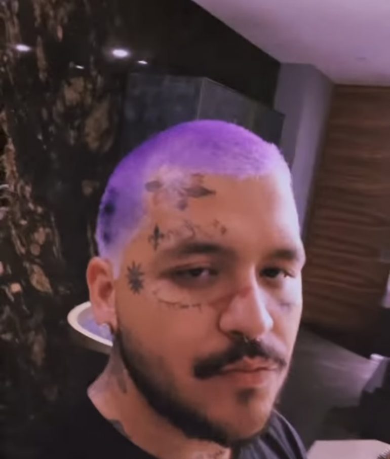 Christian Nodal vuelve a sorprender con nuevo look, así se ve ahora