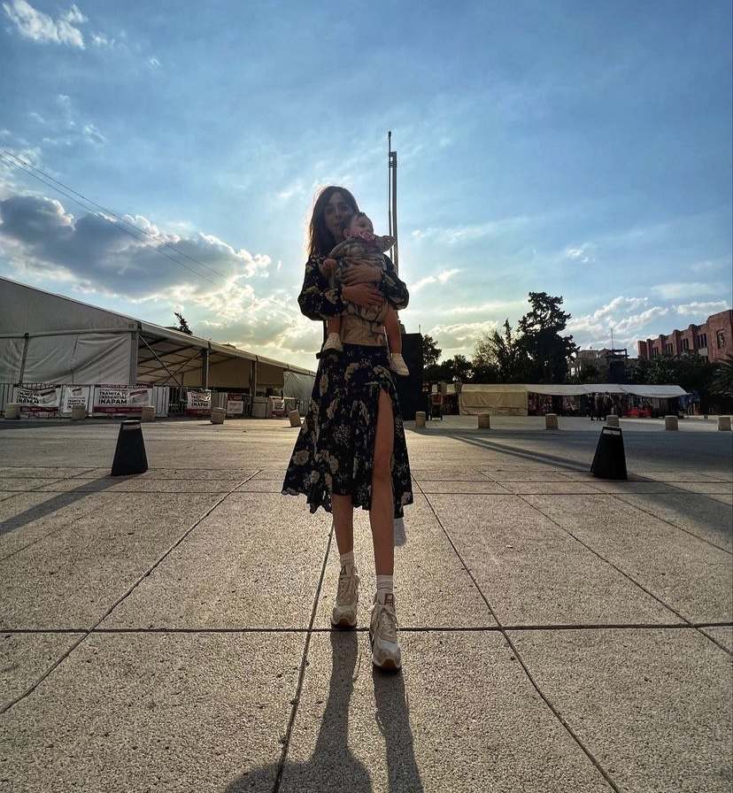 Natalia Téllez revela el rostro de su hija y aseguran es idéntica a su papá