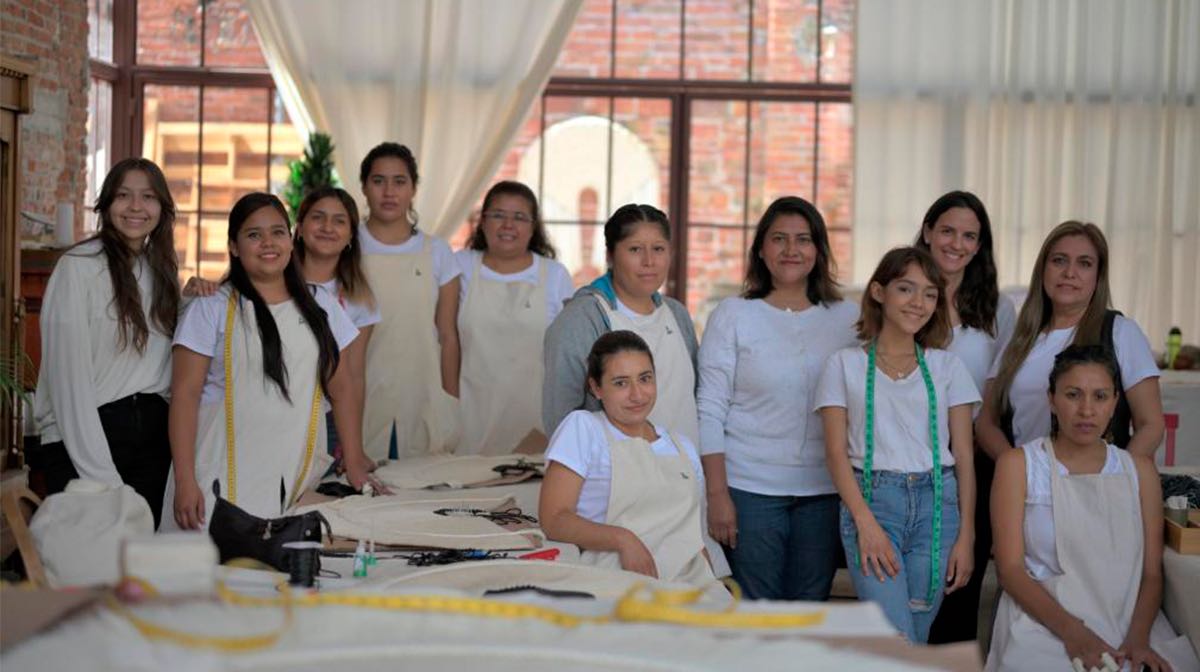 María del Socorro y Cora González, hablan sobre la decoración con ... María del Socorro y Cora González, hablan sobre la decoración con ...